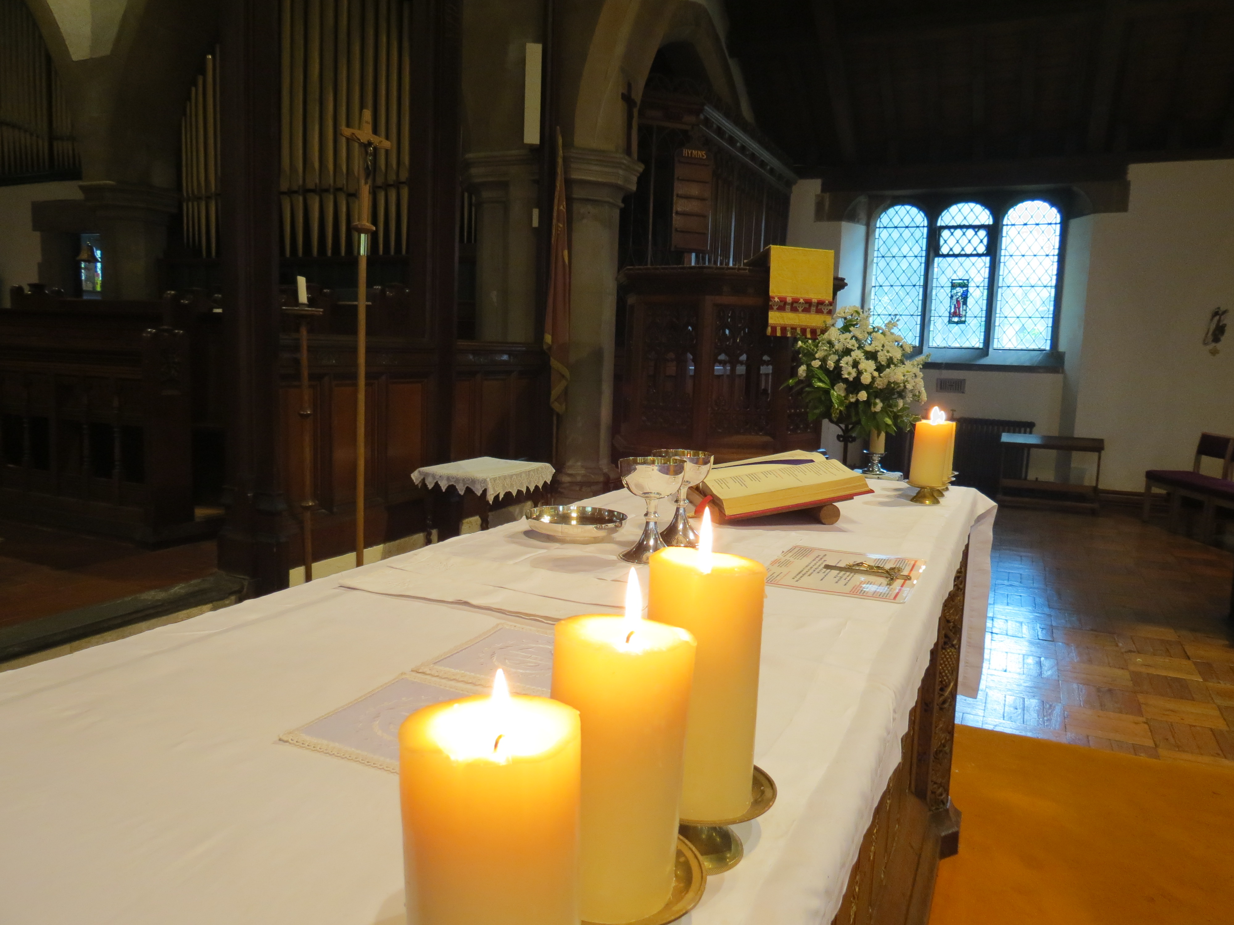 St Anselm's Hatch End | Sunday Parish Mass – with Holy Baptism