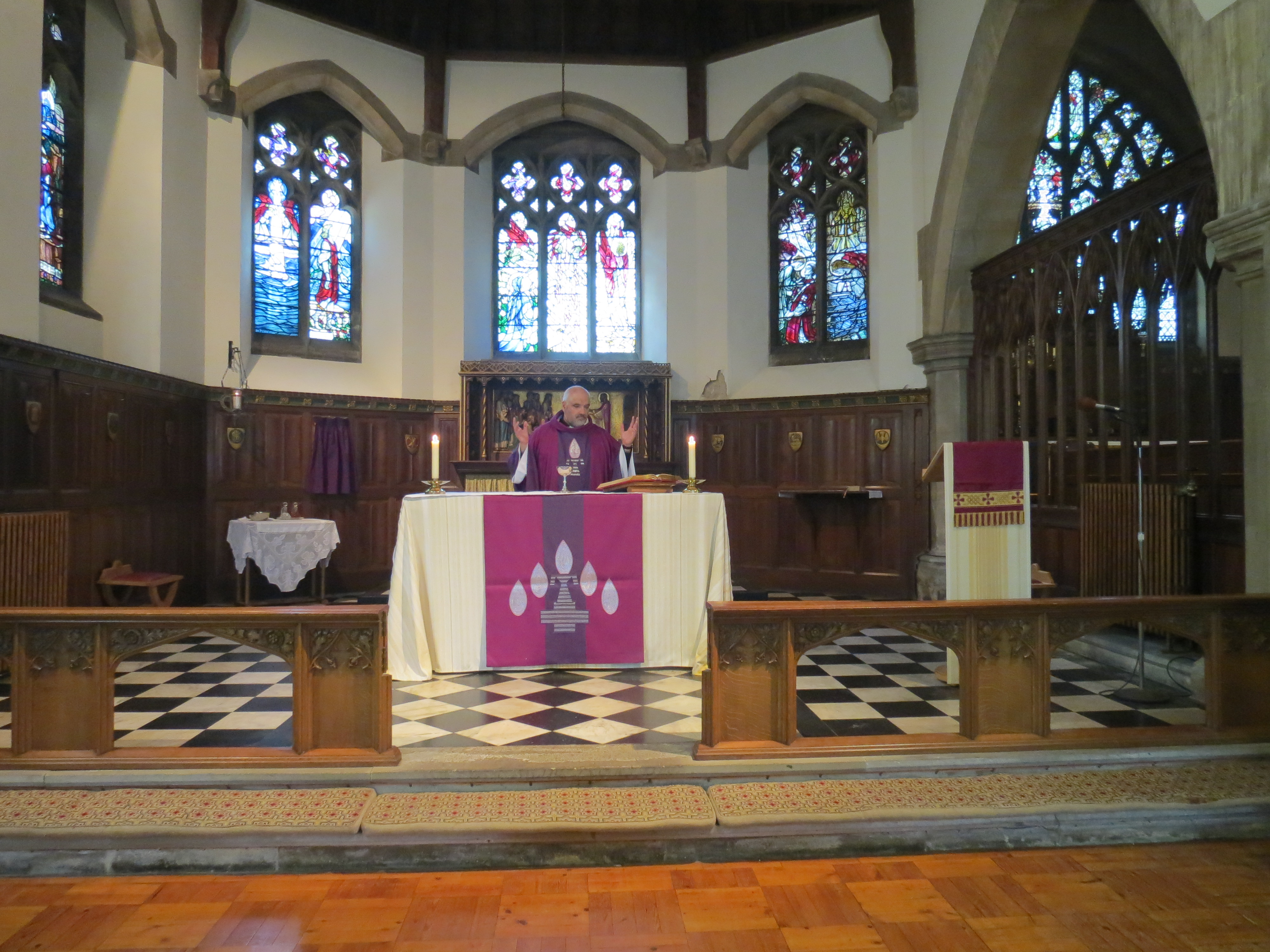 St Anselm's Hatch End | Sunday Mass