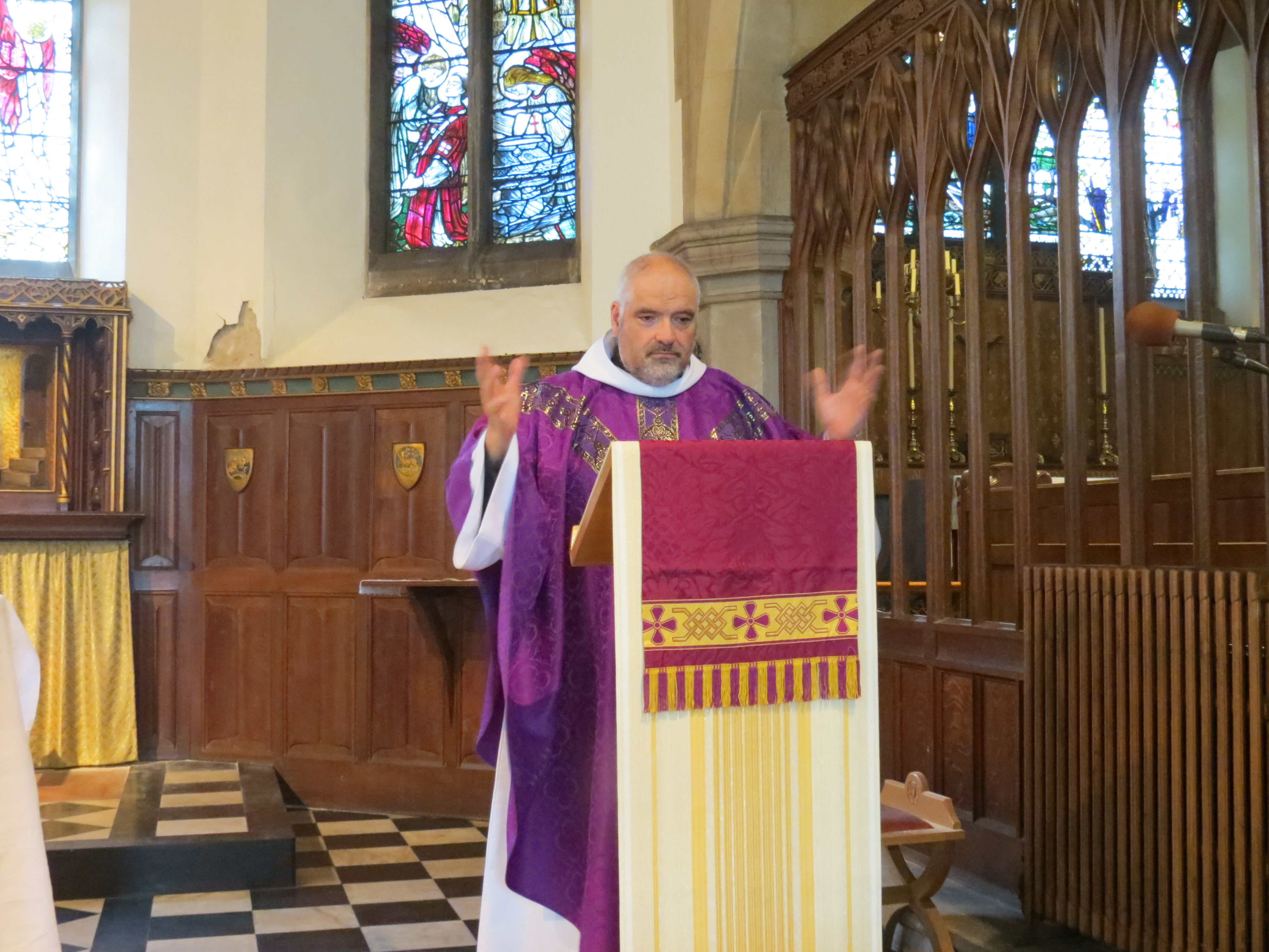 St Anselm's Hatch End | Sunday Mass